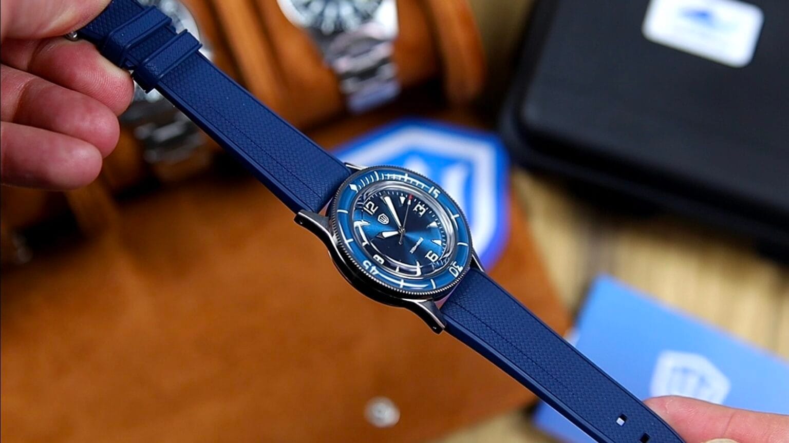 Watchdives WD50Q Review – Familiar Diver Formula